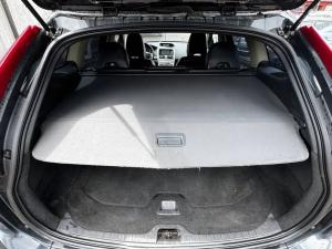 Melns Volvo XC60 2009 Daugavpils, ar dzinēja tilpumu 2.40 L un nobraukumu 0 tūkst. km par 7500 €, foto 19 vietnē AUTOMOTO.COM.LV