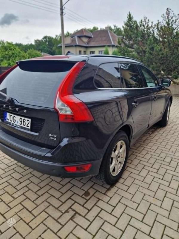 Melns Volvo XC60 2009 Kauņa, ar dzinēja tilpumu 2.40 L un nobraukumu 400 tūkst. km par 5500 €, foto 2 vietnē AUTOMOTO.COM.LV