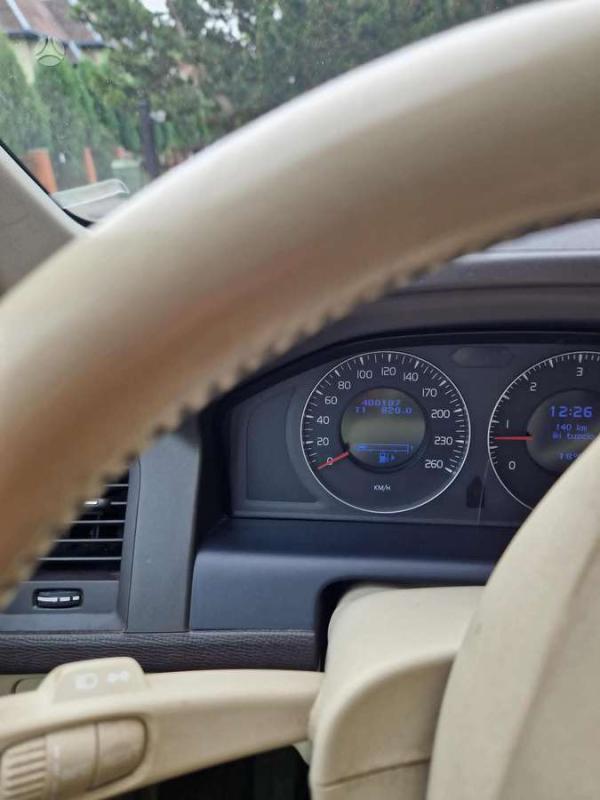 Melns Volvo XC60 2009 Kauņa, ar dzinēja tilpumu 2.40 L un nobraukumu 400 tūkst. km par 5500 €, foto 5 vietnē AUTOMOTO.COM.LV
