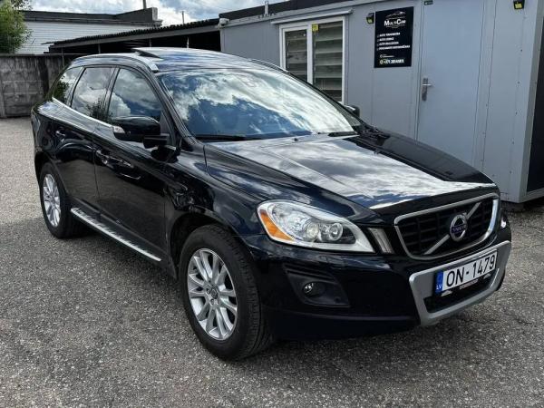 Black Volvo XC60 2009 in Daugavpils, with an engine capacity of 2.40 L and mileage of 240 thousand km for 8400 €, photo 2 on AUTOMOTO.COM.LV