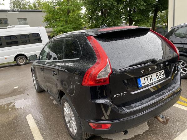 Melns Volvo XC60 2009 Kauņa, ar dzinēja tilpumu 2.40 L un nobraukumu 321 tūkst. km par 5599 €, foto 1 vietnē AUTOMOTO.COM.LV