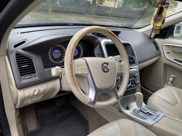 Melns Volvo XC60 2009 Kauņa, ar dzinēja tilpumu 2.40 L un nobraukumu 321 tūkst. km par 5599 €, foto 4 vietnē AUTOMOTO.COM.LV