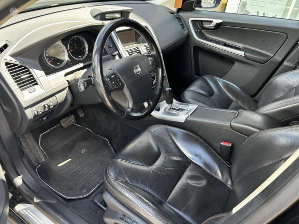Melns Volvo XC60 2009 Viļņa, ar dzinēja tilpumu 2.40 L un nobraukumu 315 tūkst. km par 7450 €, foto 9 vietnē AUTOMOTO.COM.LV