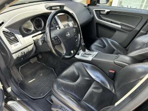 Black Volvo XC60 2009 in Vilnius, with an engine capacity of 2.40 L and mileage of 315 thousand km for 7450 €, photo 10 on AUTOMOTO.COM.LV