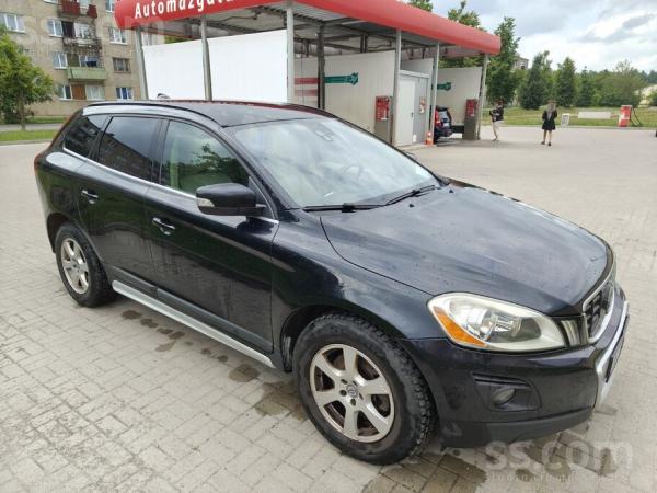 Black Volvo XC60 2009 in Rezekne, with an engine capacity of 2.40 L and mileage of 264 thousand km for 7250 €, photo 4 on AUTOMOTO.COM.LV