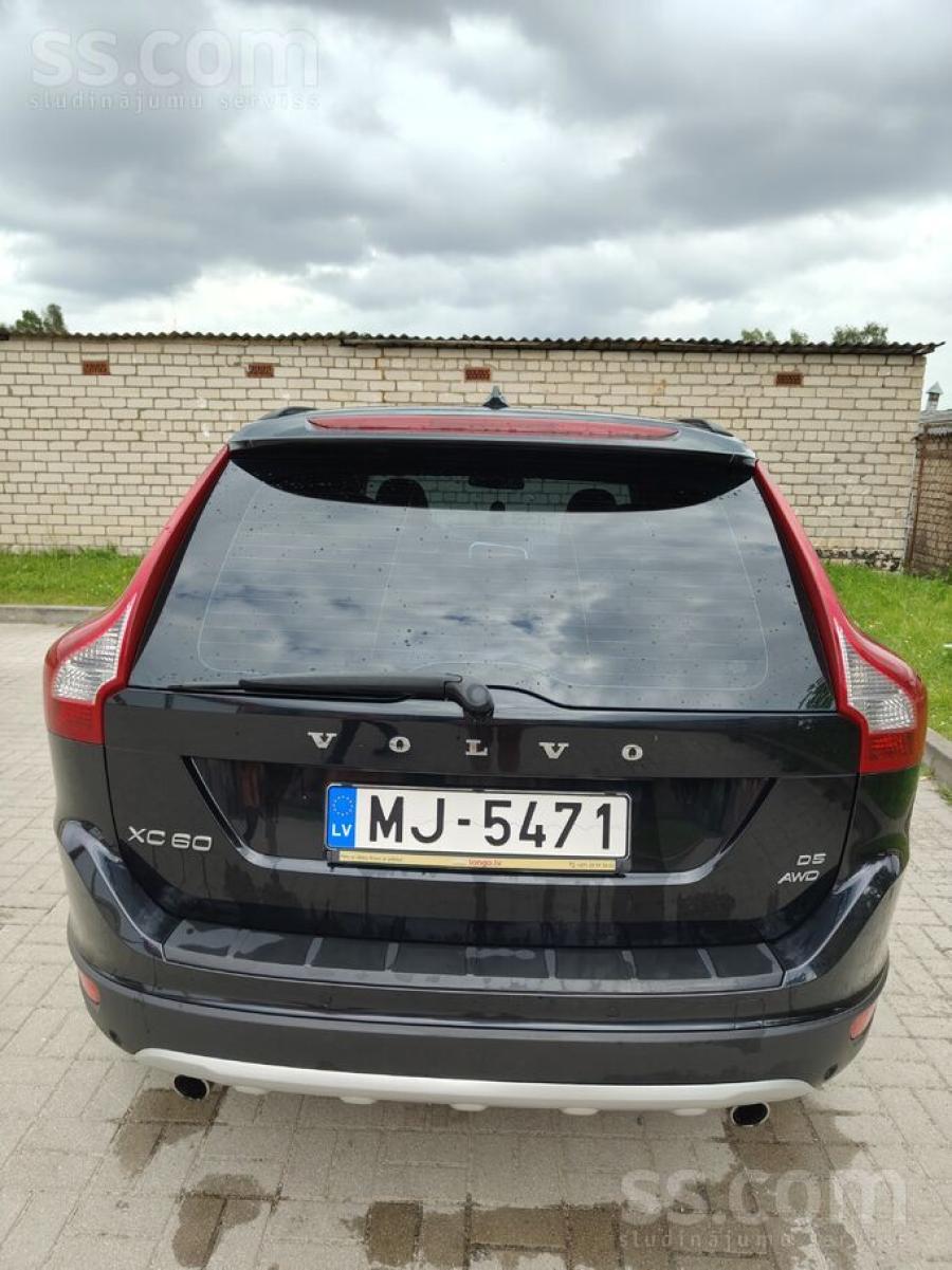 Melns Volvo XC60 2009 Rēzekne, ar dzinēja tilpumu 2.40 L un nobraukumu 264 tūkst. km par 7250 €, foto 6 vietnē AUTOMOTO.COM.LV