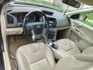 Melns Volvo XC60 2009 Rēzekne, ar dzinēja tilpumu 2.40 L un nobraukumu 264 tūkst. km par 7250 €, foto 7 vietnē AUTOMOTO.COM.LV