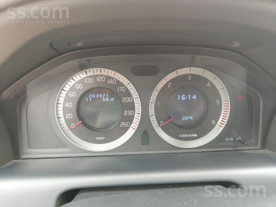 Melns Volvo XC60 2009 Rēzekne, ar dzinēja tilpumu 2.40 L un nobraukumu 264 tūkst. km par 7250 €, foto 8 vietnē AUTOMOTO.COM.LV