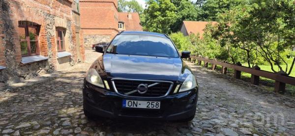 Melns Volvo XC60 2009 Kuldīga, ar dzinēja tilpumu 2.40 L un nobraukumu 349 tūkst. km par 6400 €, foto 2 vietnē AUTOMOTO.COM.LV