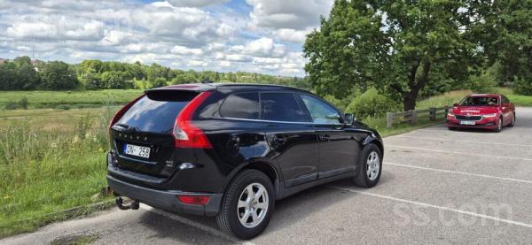 Melns Volvo XC60 2009 Kuldīga, ar dzinēja tilpumu 2.40 L un nobraukumu 349 tūkst. km par 6400 €, foto 3 vietnē AUTOMOTO.COM.LV