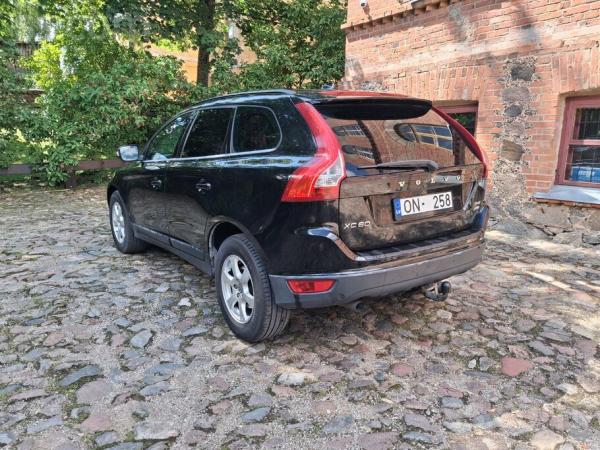 Melns Volvo XC60 2009 Kuldīga, ar dzinēja tilpumu 2.40 L un nobraukumu 349 tūkst. km par 6400 €, foto 5 vietnē AUTOMOTO.COM.LV