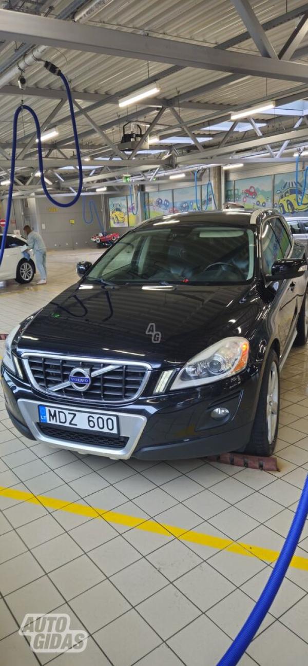 Melns Volvo XC60 2009 Viļņa, ar dzinēja tilpumu 2.40 L un nobraukumu 314 tūkst. km par 8900 €, foto 7 vietnē AUTOMOTO.COM.LV