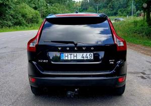 Black Volvo XC60 2009 in Ukmerge, with an engine capacity of 2.40 L and mileage of 402 thousand km for 6350 €, photo 6 on AUTOMOTO.COM.LV