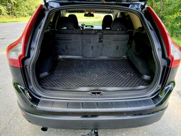 Melns Volvo XC60 2009 Ukmergė, ar dzinēja tilpumu 2.40 L un nobraukumu 402 tūkst. km par 6350 €, foto 8 vietnē AUTOMOTO.COM.LV