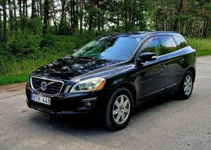 Black Volvo XC60 2009 in Ukmerge, with an engine capacity of 2.40 L and mileage of 402 thousand km for 6350 €, photo 10 on AUTOMOTO.COM.LV