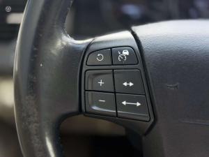 Black Volvo XC60 2009 in Vilnius, with an engine capacity of 2.40 L and mileage of 296 thousand km for 4400 €, photo 12 on AUTOMOTO.COM.LV