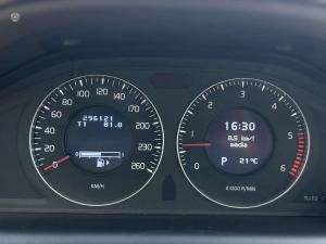 Black Volvo XC60 2009 in Vilnius, with an engine capacity of 2.40 L and mileage of 296 thousand km for 4400 €, photo 14 on AUTOMOTO.COM.LV