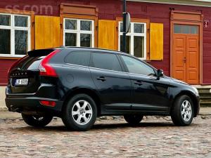 Black Volvo XC60 2009 in Riga, with an engine capacity of 2.40 L and mileage of 358 thousand km for 6800 €, photo 3 on AUTOMOTO.COM.LV