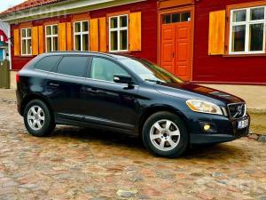 Black Volvo XC60 2009 in Riga, with an engine capacity of 2.40 L and mileage of 358 thousand km for 6800 €, photo 4 on AUTOMOTO.COM.LV