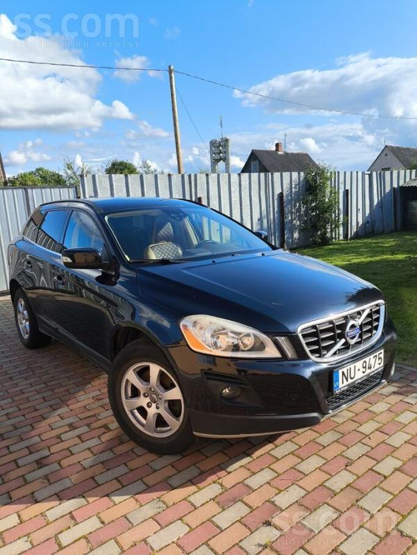 Black Volvo XC60 2009 in Daugavpils, with an engine capacity of 2.40 L and mileage of 234 thousand km for 8500 €, photo 3 on AUTOMOTO.COM.LV