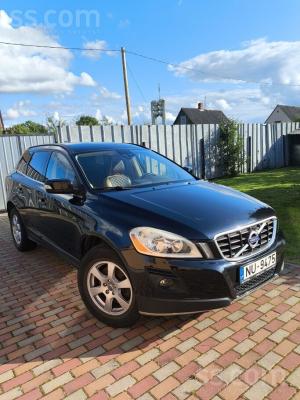 Black Volvo XC60 2009 in Daugavpils, with an engine capacity of 2.40 L and mileage of 234 thousand km for 8500 €, photo 3 on AUTOMOTO.COM.LV