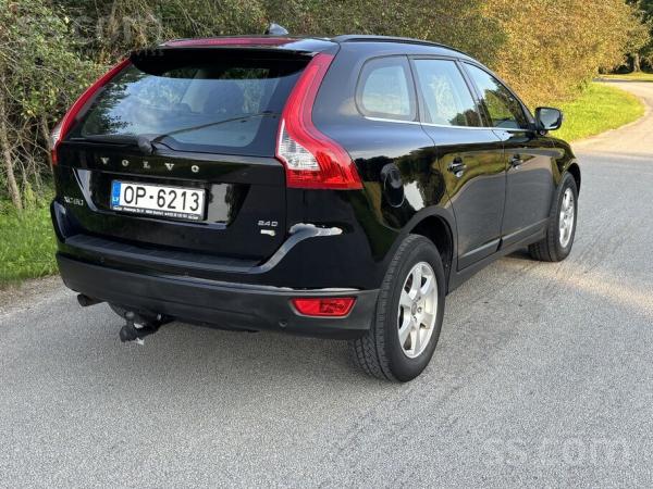 Melns Volvo XC60 2009 Jēkabpils, ar dzinēja tilpumu 2.40 L un nobraukumu 340 tūkst. km par 7700 €, foto 4 vietnē AUTOMOTO.COM.LV