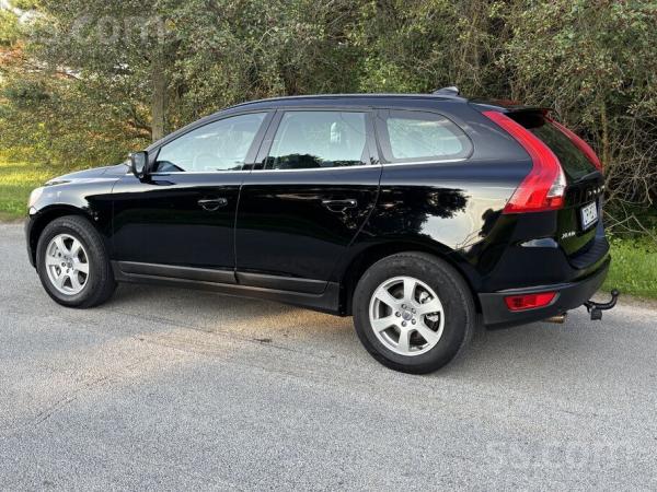 Melns Volvo XC60 2009 Jēkabpils, ar dzinēja tilpumu 2.40 L un nobraukumu 340 tūkst. km par 7700 €, foto 6 vietnē AUTOMOTO.COM.LV
