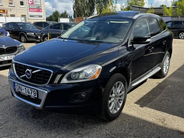Melns Volvo XC60 2009 Daugavpils, ar dzinēja tilpumu 2.40 L un nobraukumu 240 tūkst. km par 8400 €, foto 3 vietnē AUTOMOTO.COM.LV