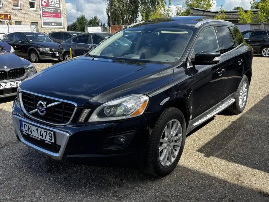 Melns Volvo XC60 2009 Daugavpils, ar dzinēja tilpumu 2.40 L un nobraukumu 240 tūkst. km par 8400 €, foto 4 vietnē AUTOMOTO.COM.LV
