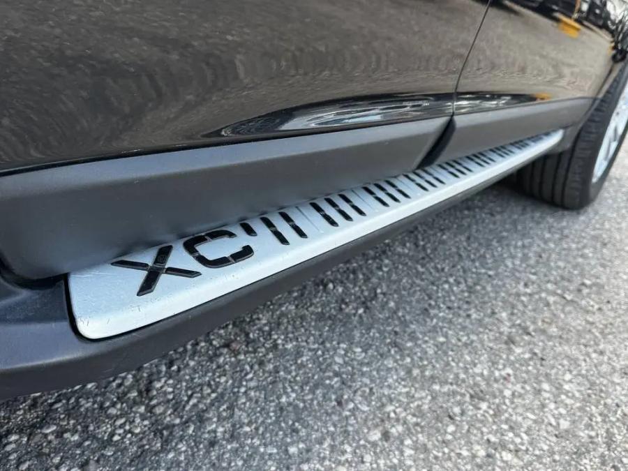 Melns Volvo XC60 2009 Daugavpils, ar dzinēja tilpumu 2.40 L un nobraukumu 240 tūkst. km par 8400 €, foto 9 vietnē AUTOMOTO.COM.LV