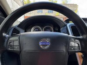 Melns Volvo XC60 2009 Daugavpils, ar dzinēja tilpumu 2.40 L un nobraukumu 240 tūkst. km par 8400 €, foto 18 vietnē AUTOMOTO.COM.LV