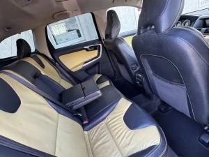 Melns Volvo XC60 2009 Daugavpils, ar dzinēja tilpumu 2.40 L un nobraukumu 240 tūkst. km par 8400 €, foto 23 vietnē AUTOMOTO.COM.LV
