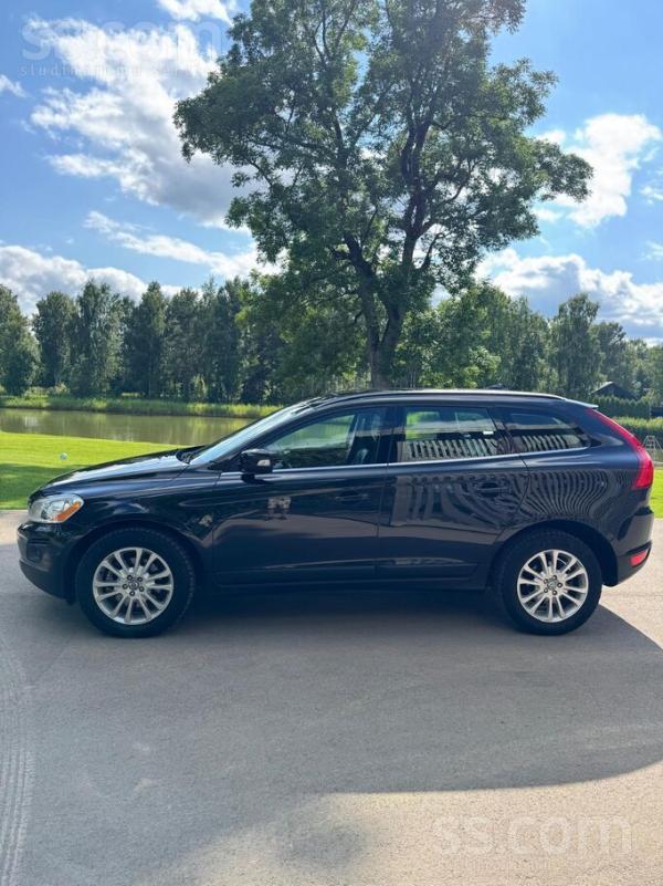 Melns Volvo XC60 2009 Cēsis, ar dzinēja tilpumu 2.40 L un nobraukumu 278 tūkst. km par 7000 €, foto 5 vietnē AUTOMOTO.COM.LV