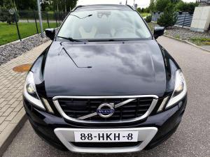 Black Volvo XC60 2009 in Kaunas, with an engine capacity of 2.40 L and mileage of 340 thousand km for 6650 €, photo 3 on AUTOMOTO.COM.LV