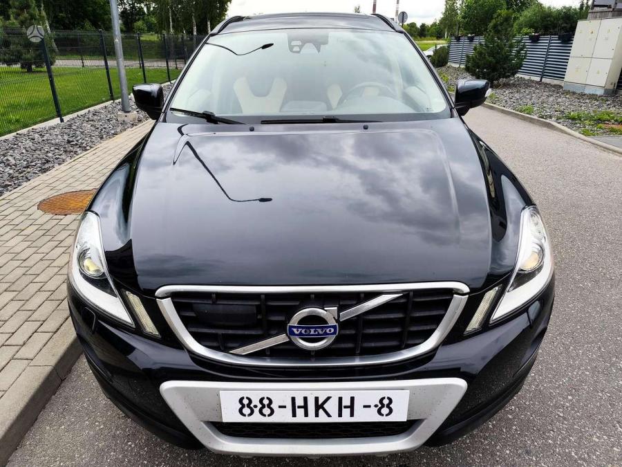 Black Volvo XC60 2009 in Kaunas, with an engine capacity of 2.40 L and mileage of 340 thousand km for 6650 €, photo 3 on AUTOMOTO.COM.LV