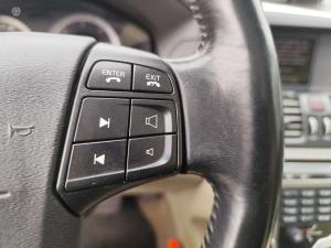 Black Volvo XC60 2009 in Kaunas, with an engine capacity of 2.40 L and mileage of 340 thousand km for 6650 €, photo 19 on AUTOMOTO.COM.LV