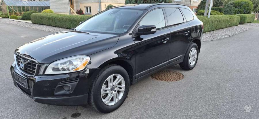 Black Volvo XC60 2009 in Taurage, with an engine capacity of 2.40 L and mileage of 277 thousand km for 5900 €, photo 3 on AUTOMOTO.COM.LV