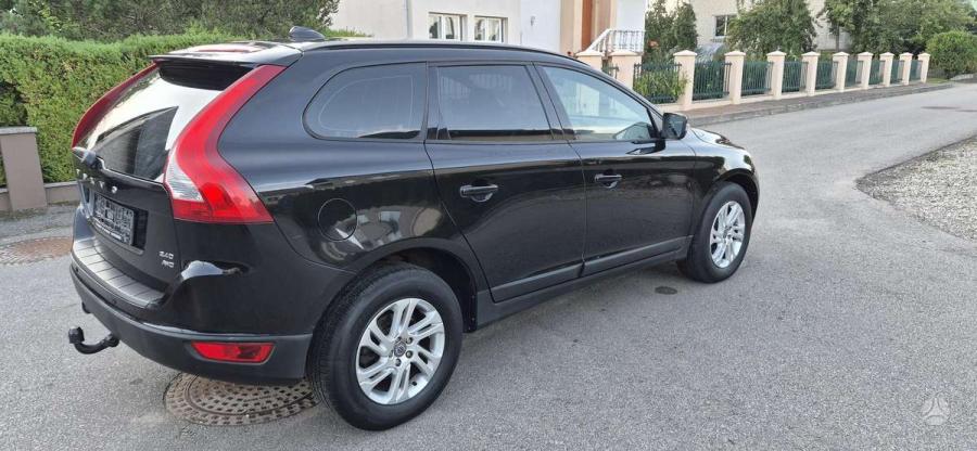 Black Volvo XC60 2009 in Taurage, with an engine capacity of 2.40 L and mileage of 277 thousand km for 5900 €, photo 8 on AUTOMOTO.COM.LV