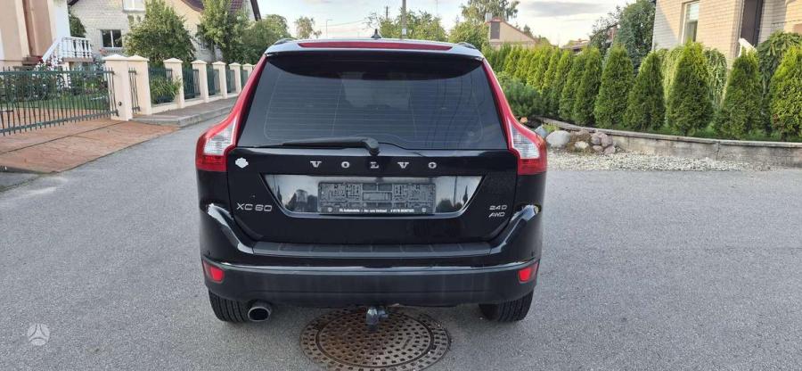 Black Volvo XC60 2009 in Taurage, with an engine capacity of 2.40 L and mileage of 277 thousand km for 5900 €, photo 11 on AUTOMOTO.COM.LV