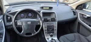 Black Volvo XC60 2009 in Taurage, with an engine capacity of 2.40 L and mileage of 277 thousand km for 5900 €, photo 14 on AUTOMOTO.COM.LV