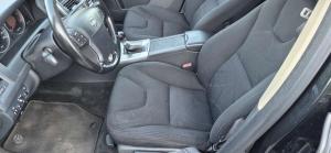 Black Volvo XC60 2009 in Taurage, with an engine capacity of 2.40 L and mileage of 277 thousand km for 5900 €, photo 16 on AUTOMOTO.COM.LV