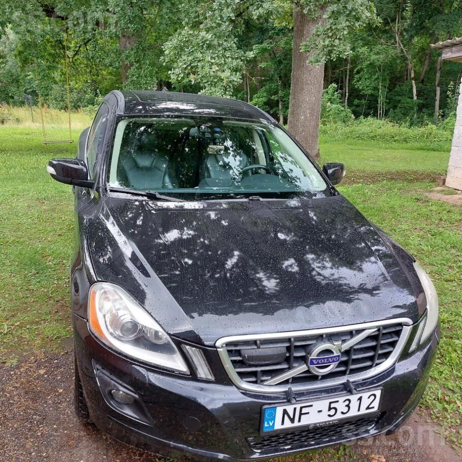 Melns Volvo XC60 2009 Limbaži, ar dzinēja tilpumu 2.40 L un nobraukumu 393 tūkst. km par 4500 €, foto 1 vietnē AUTOMOTO.COM.LV
