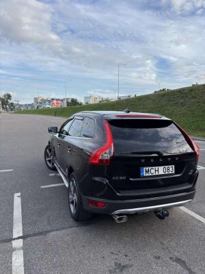 Melns Volvo XC60 2009 Viļņa, ar dzinēja tilpumu 2.40 L un nobraukumu 372 tūkst. km par 6000 €, foto 7 vietnē AUTOMOTO.COM.LV