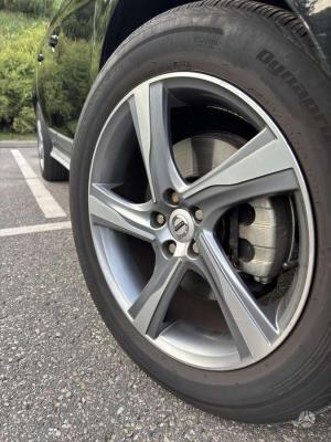 Melns Volvo XC60 2009 Viļņa, ar dzinēja tilpumu 2.40 L un nobraukumu 372 tūkst. km par 6000 €, foto 11 vietnē AUTOMOTO.COM.LV
