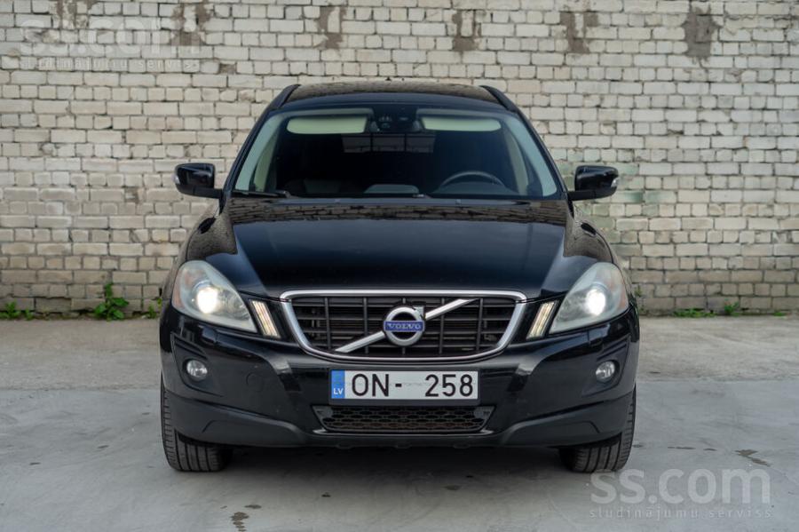Melns Volvo XC60 2009 Liepāja, ar dzinēja tilpumu 2.40 L un nobraukumu 350 tūkst. km par 6900 €, foto 7 vietnē AUTOMOTO.COM.LV