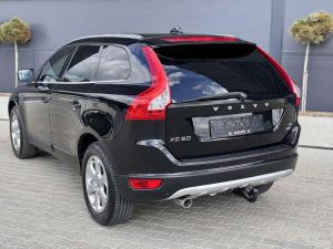 Black Volvo XC60 2009 in Siauliai, with an engine capacity of 2.40 L and mileage of 300 thousand km for 8150 €, photo 7 on AUTOMOTO.COM.LV