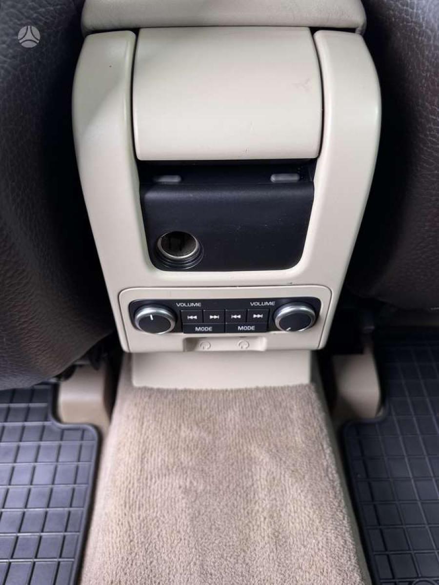 Black Volvo XC60 2009 in Siauliai, with an engine capacity of 2.40 L and mileage of 300 thousand km for 8150 €, photo 27 on AUTOMOTO.COM.LV