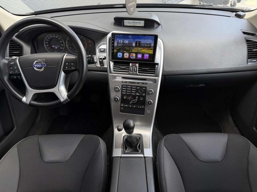 Black Volvo XC60 2009 in Siauliai, with an engine capacity of 2.40 L and mileage of 300 thousand km for 8450 €, photo 20 on AUTOMOTO.COM.LV