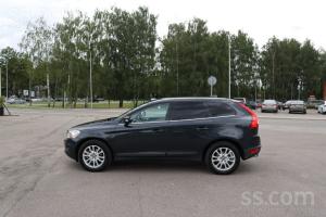 Black Volvo XC60 2009 in Riga, with an engine capacity of 2.40 L and mileage of 0 thousand km for 5990 €, photo 4 on AUTOMOTO.COM.LV