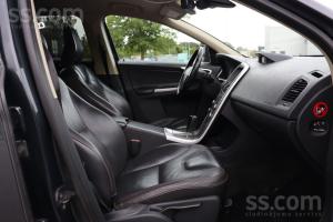 Black Volvo XC60 2009 in Riga, with an engine capacity of 2.40 L and mileage of 0 thousand km for 5990 €, photo 13 on AUTOMOTO.COM.LV
